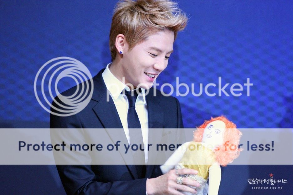 [PICS/DL] 171012 KBEE 2012 – JYJ / 72 pics {HQ} | idealparadise